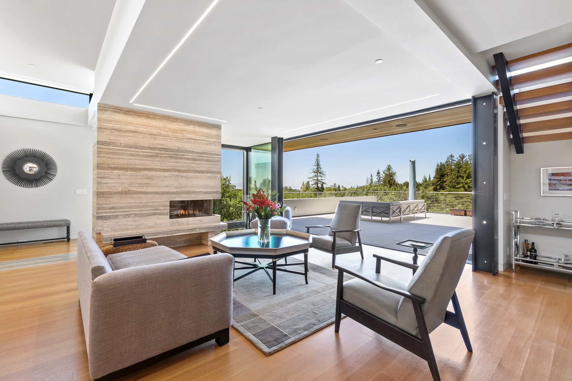 Series 8100 Sliding Doors | All Weather Architectural Aluminum